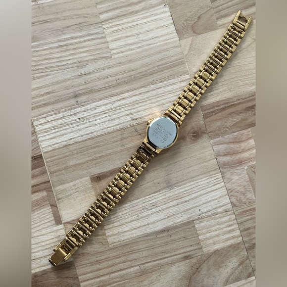 Seiko | Accessories | Seiko Ladies Watch Vintage Gold Tone Bracelet Case Dial Hands | Poshmark